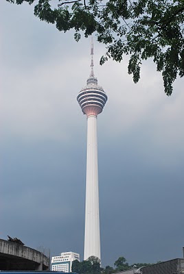 Wan's Footprints the World: KL Tower: A tower with a revolving restaurant